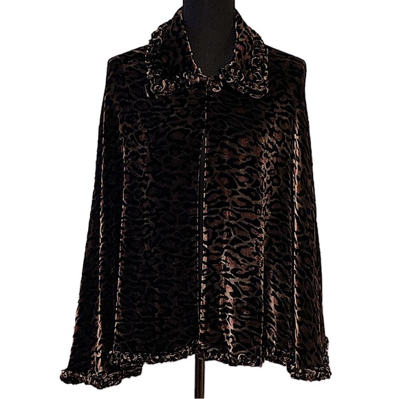 SHIBA | Jackets & Coats | Vintage Velvet Leopard Print Cape With ...